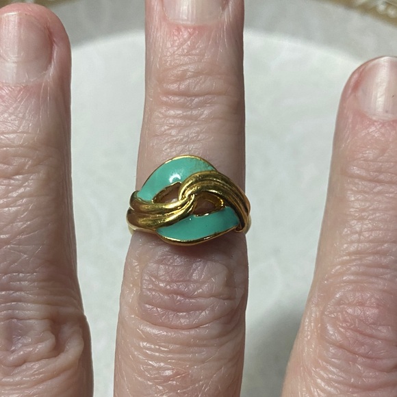Avon | Jewelry | Vintage Avon Gold Key Biscayne Ring | Poshmark